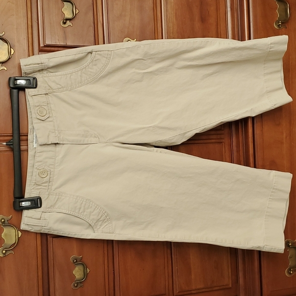 Dockers | Pants & Jumpsuits | Dockers Khaki Capri Pants | Poshmark